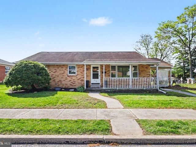 542 W Areba Ave, Hershey, PA 17033