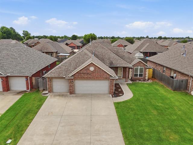 542 W Broadpoint Court Way