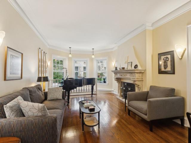 542 W Brompton Avenue # 1N