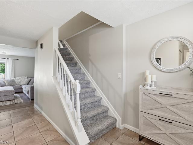 542 Topaz Lane
