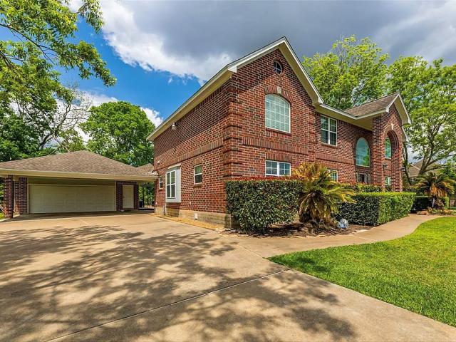 5434 Chinaberry Grove