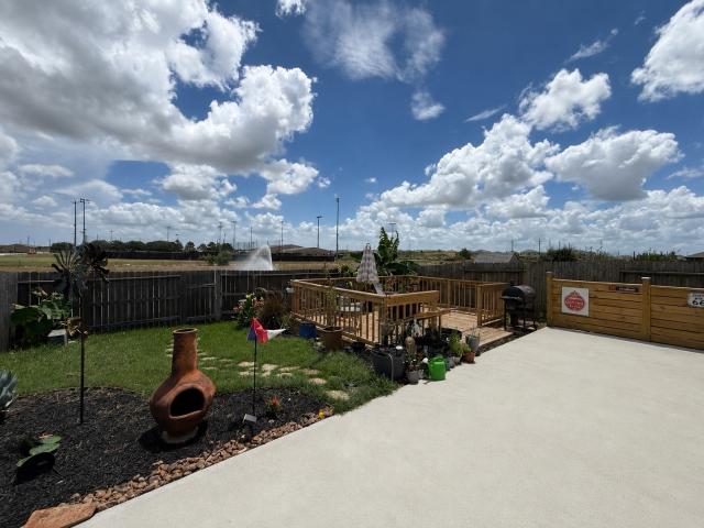 5434 Rose Trellis Street
