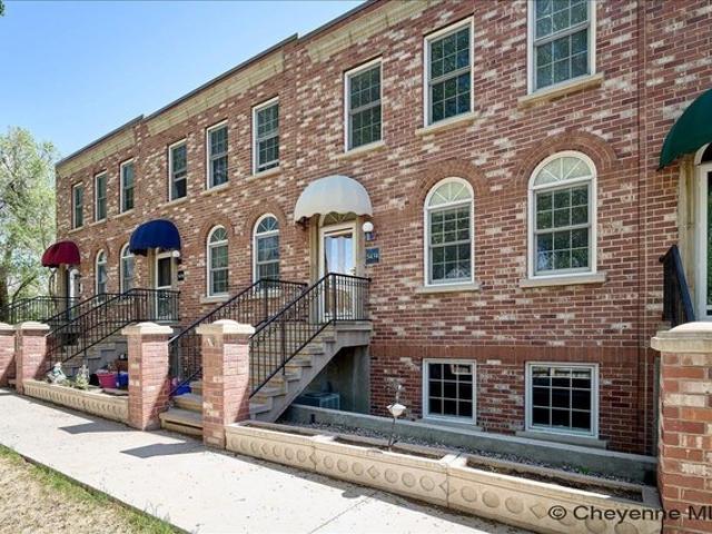 5434 Sunset Dr, Cheyenne, WY 82009