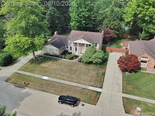 54359 Algonquin Dr, Shelby Township, MI 48315