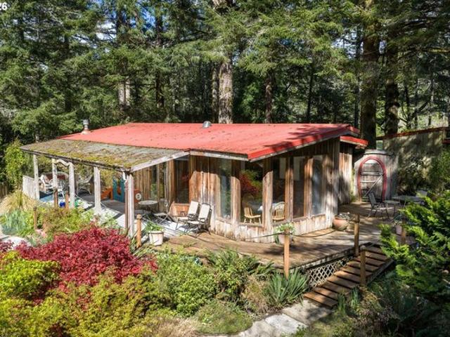 54378 Rosa Rd, Bandon, OR 97411
