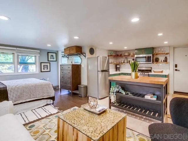 5438 Gilbert Dr # C