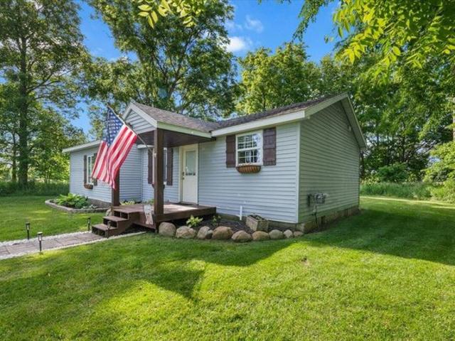 5438 Ionia Rd, Portland, MI 48875