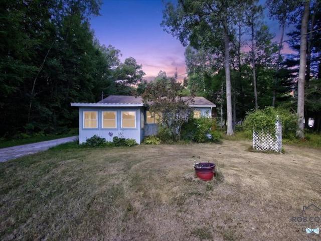 5438 Leckrone Rd, Brethren, MI 49619
