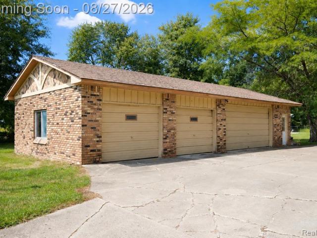 5438 Ray Road