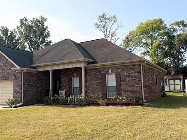 5430 Cedar Creek Dr, Bessemer, AL 35022