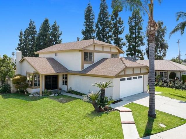 5430 E Village Dr, Commerce, CA 90040