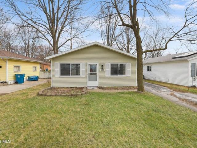 5430 Roan Rd, Sylvania, OH 43560