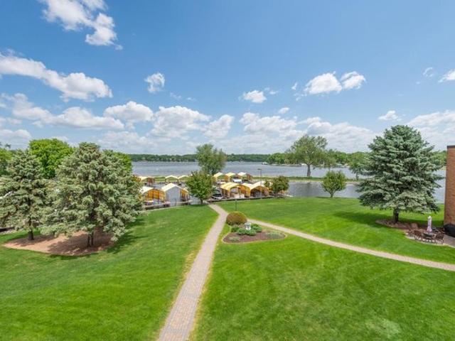 5430 Three Points Blvd Apt 131, Mound, MN 55364