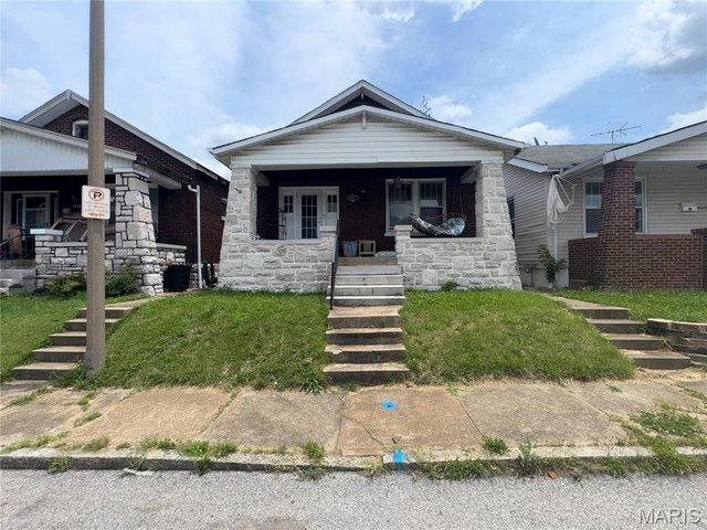 5432 Bates St, Saint Louis, MO 63116