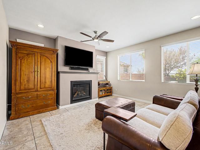 5432 s mariposa drive