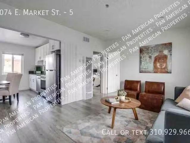 54333823 1074 E Market St #5