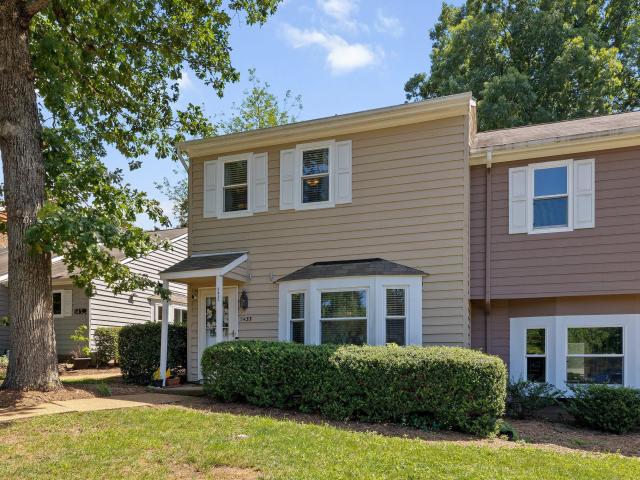 5433 Pine Top Circle