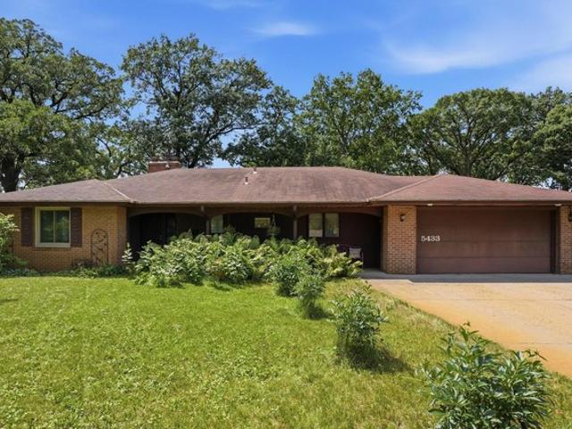 5433 Twin Lake Blvd E, Brooklyn Center, MN 55429