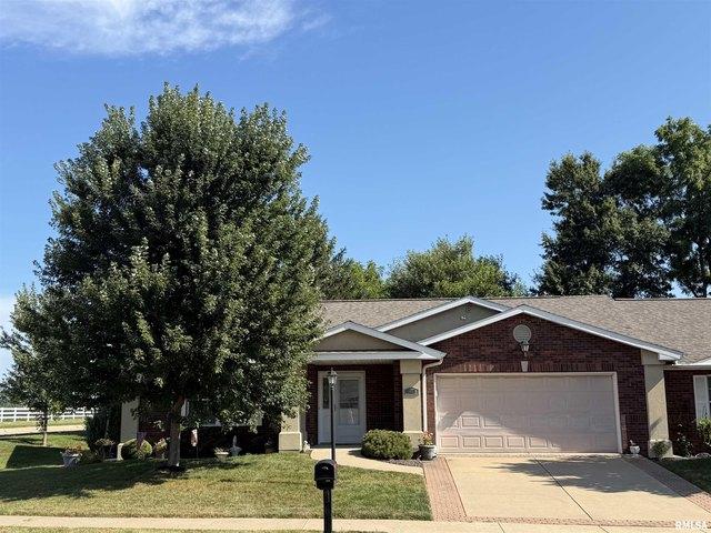 5433 W Flagstone Dr, Peoria, IL 61615