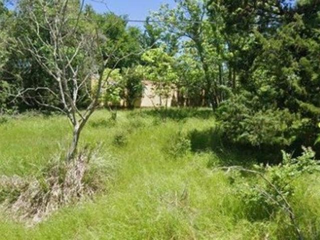 543 Center St, Buffalo, TX 75831