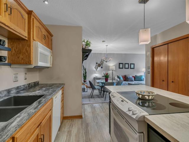 543 Graceview Loop
