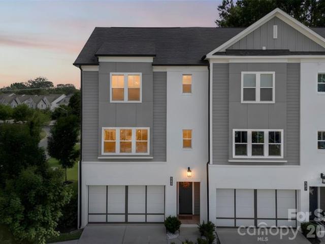 543 Greystone Rd, Charlotte, NC 28209