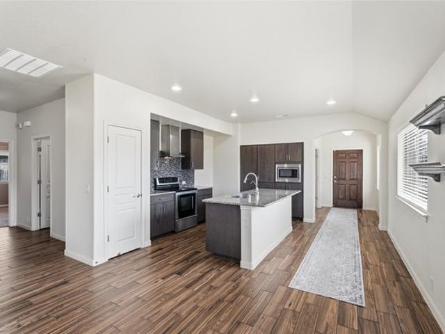 543 Johnson Dr, Lavon, TX 75166