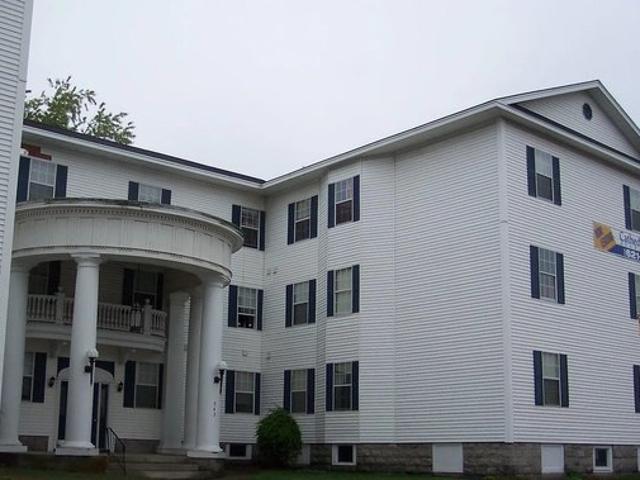 543 Lincoln St, Manchester, NH 03104