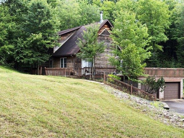 543 Maple Wood Ln, Gwinn, MI 49841