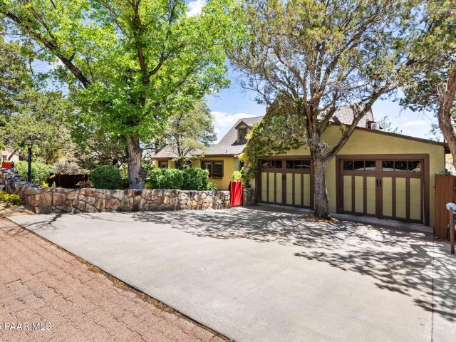 543 S Hassayampa Drive