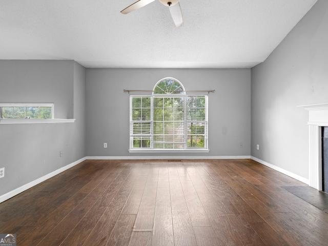 543 Settlers Ridge Lane