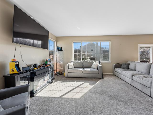 543 Sparrow Court