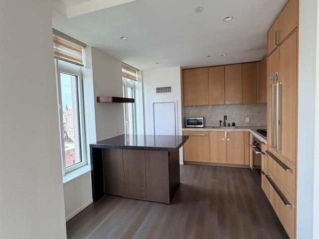 543 W 122nd Street 16E