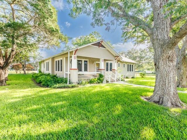543 W Seventh St, Yorktown, TX 78164