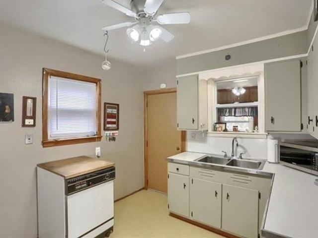 543 Wengler Ave, Sharon, PA 16146