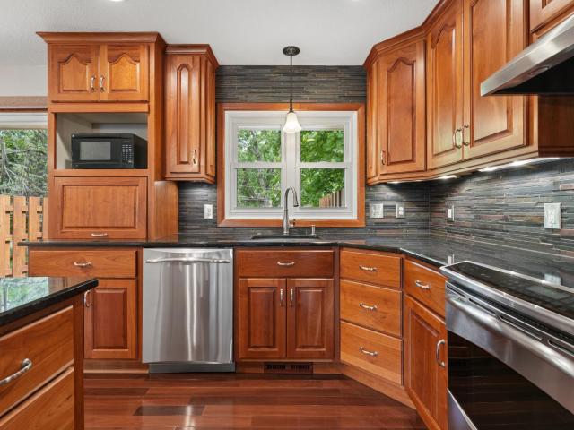 543 Westby Drive NE