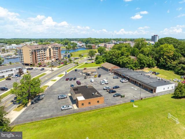 543B Riverside Drive