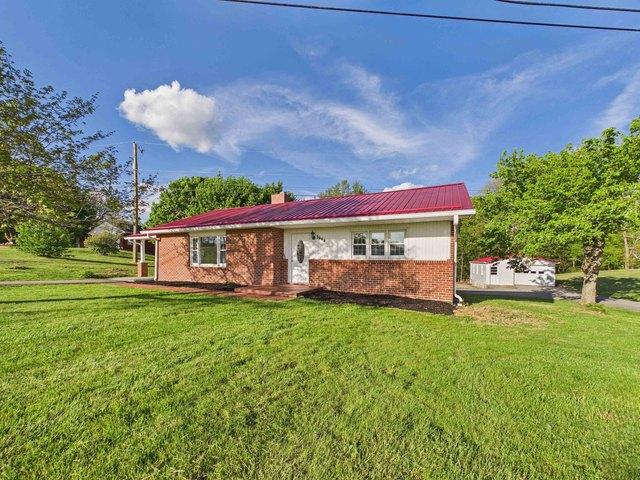 5444 Alum Spring Rd, Pulaski, VA 24301