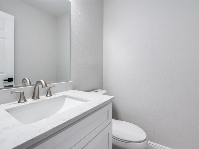 5444 Gaston Avenue # 202