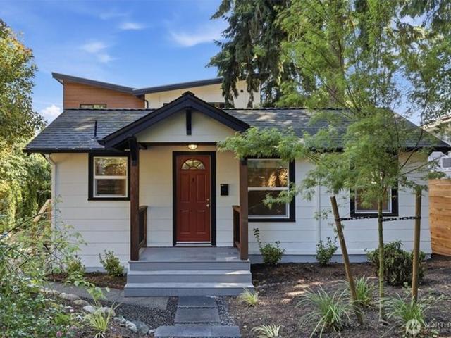 5444 40th Ave SW, Seattle, WA 98136