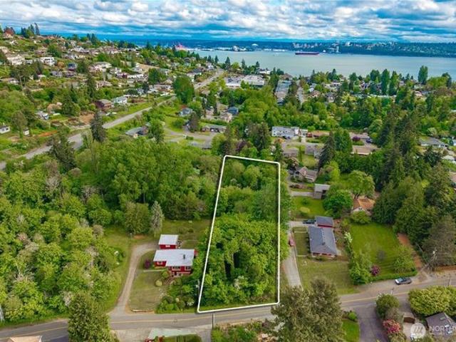 5445 Hyada Blvd NE, Tacoma, WA 98422