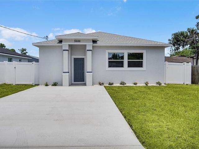 5445 Simmons Rd, Lakeland, FL 33811