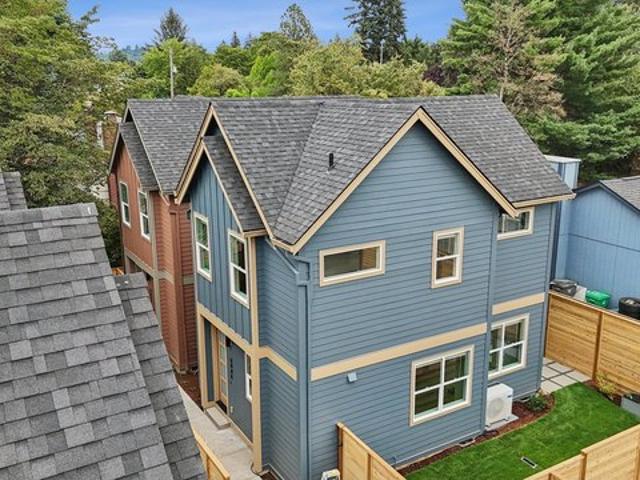 5446 NE Prescott St Unit 4, Portland, OR 97218