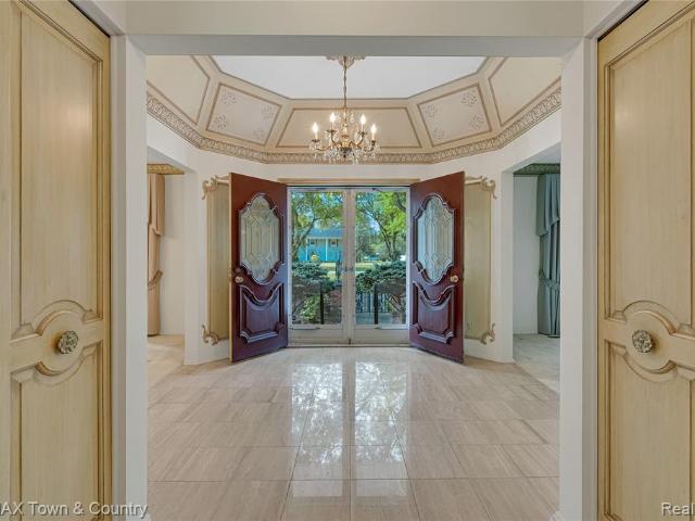 5446 Fernwood Drive
