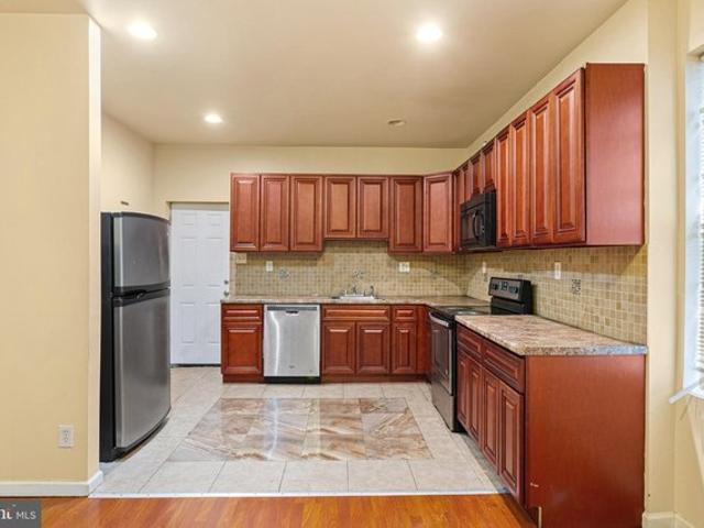 5446 Walnut St, Philadelphia, PA 19139