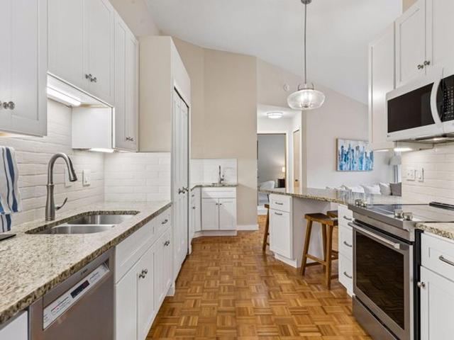 5448 Pompano Dr, Minnetonka, MN 55343