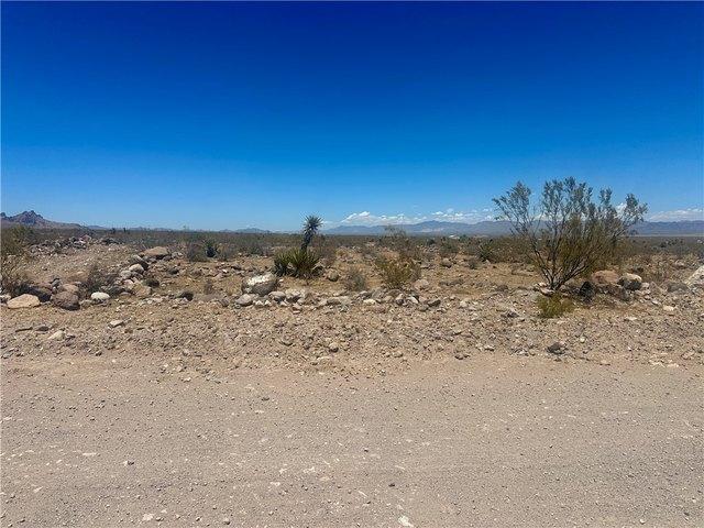 5449 S Amythest Rd, Golden Valley, AZ 86413