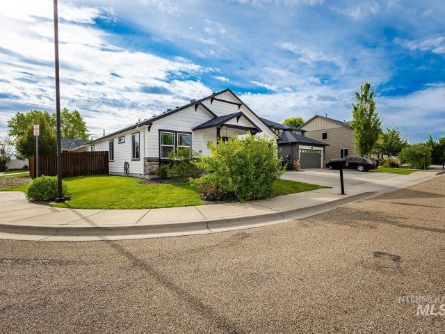 5440 N Landon Creek Pl