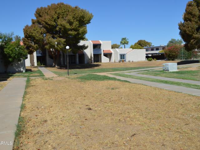 5442 w el caminito drive