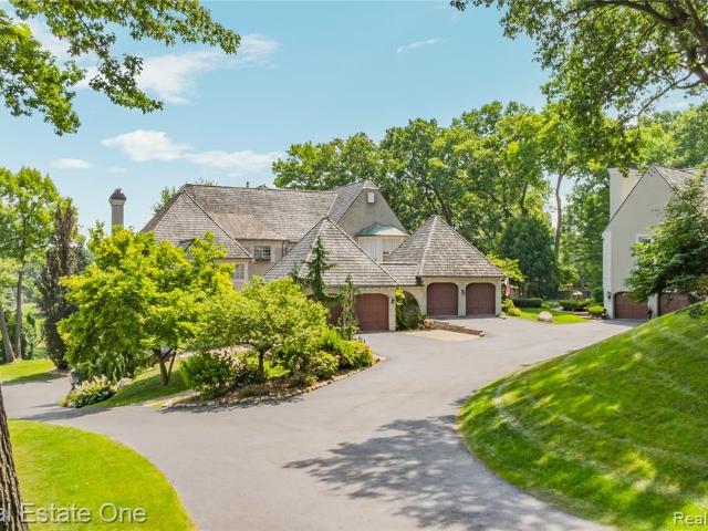 5443 Bristol Parke Drive